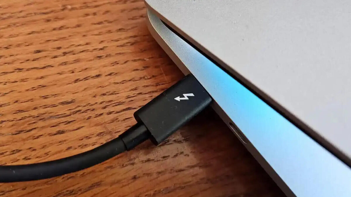 USB-C VS Thunderbolt - What The Labels Actually Mean - Techtroduce